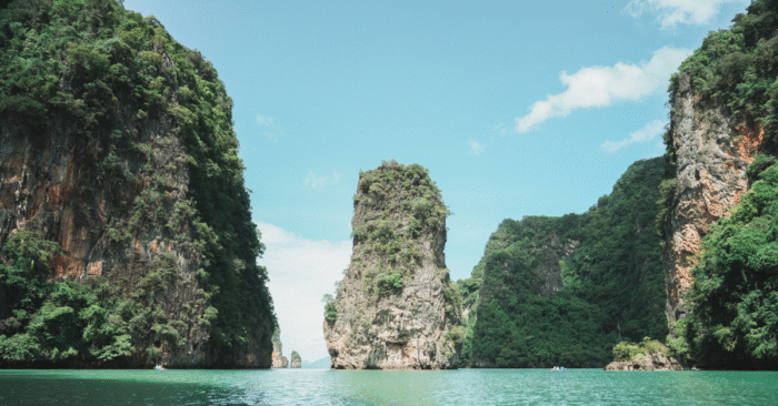 An Adventure in the Region's Most Famous Bay